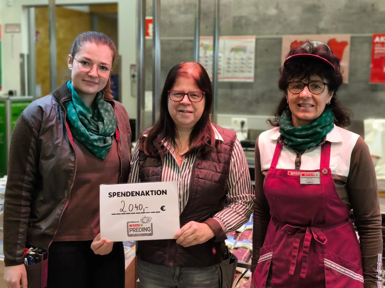 2.040 Euro von den SPAR-Kunden in Preding | Familie Krainer